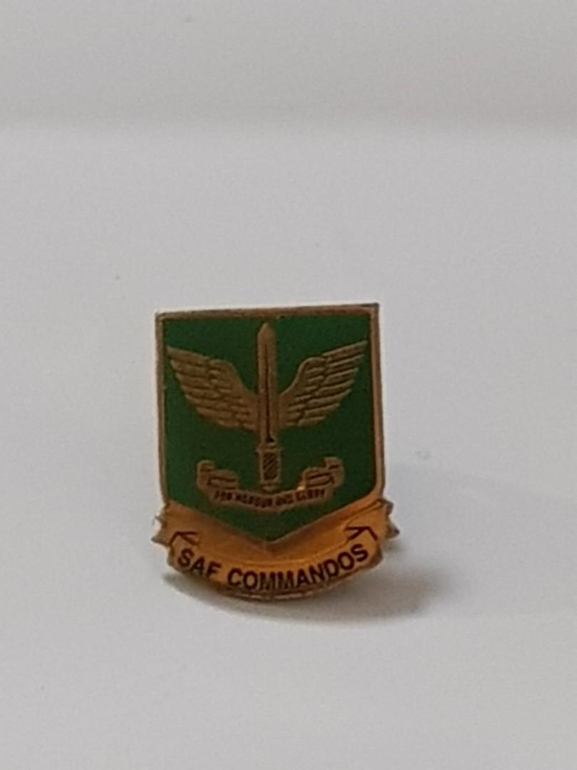 Vintage Singapore Commandos Pin, Vintage & Collectibles, Vintage Collectibles on Carousell