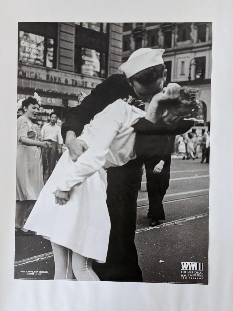 World War 2 Iconic The Kissing Sailor poster, Hobbies & Toys ...