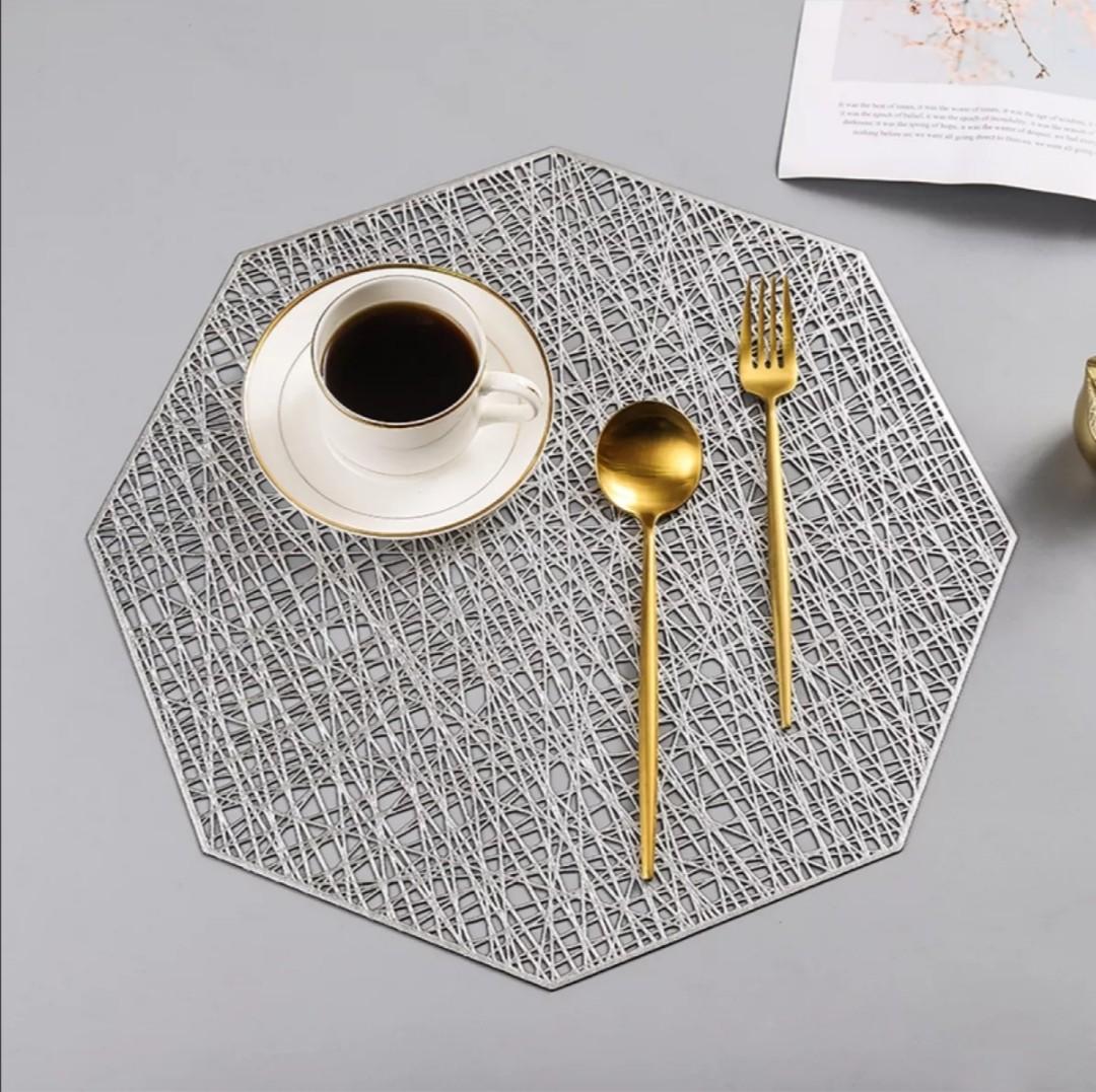 Tabke met PVC, Furniture & Home Living, Bathroom & Kitchen Fixtures on ...