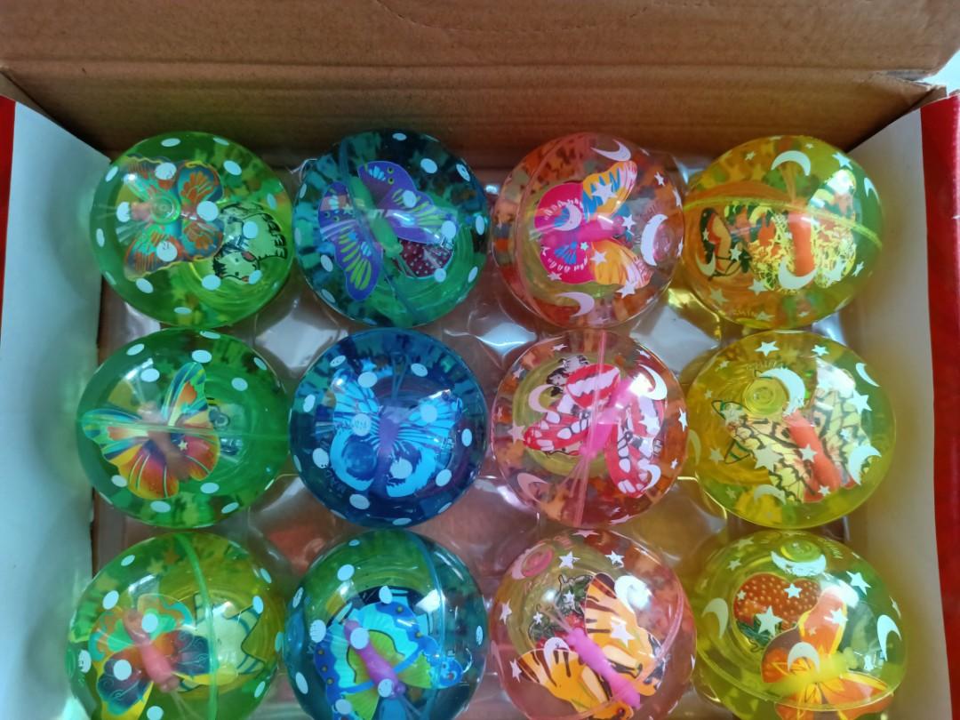Bouncing glitter water ball, Hobbies & Toys, Toys & Games on Carousell