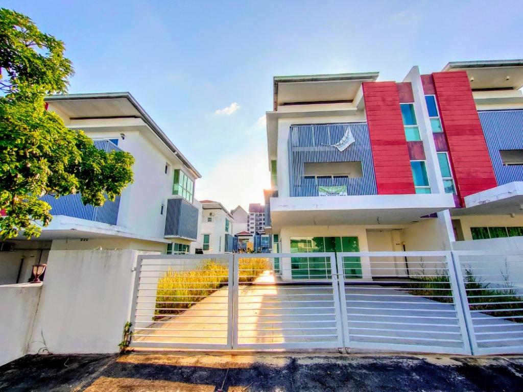 LOW DENSITY 3 Storey Semi D Taman Nadayu 92 Kajang Phase 3, Property ...