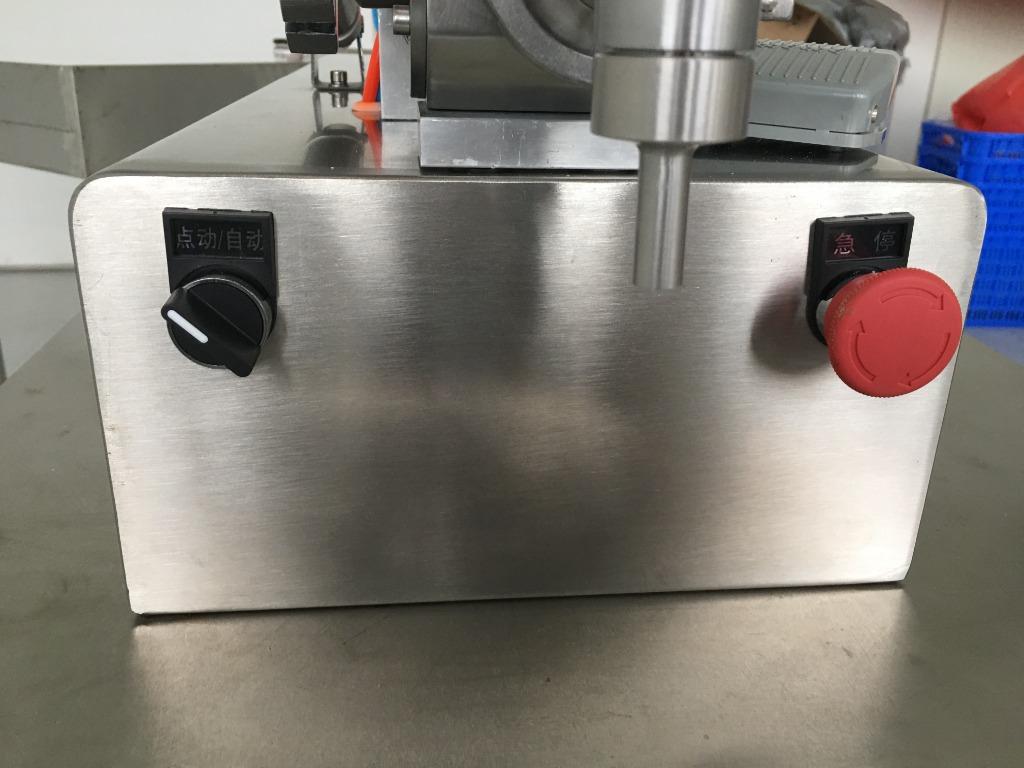 Sauce and Liquid bottle refiling machine came with 30L oilfree air ...