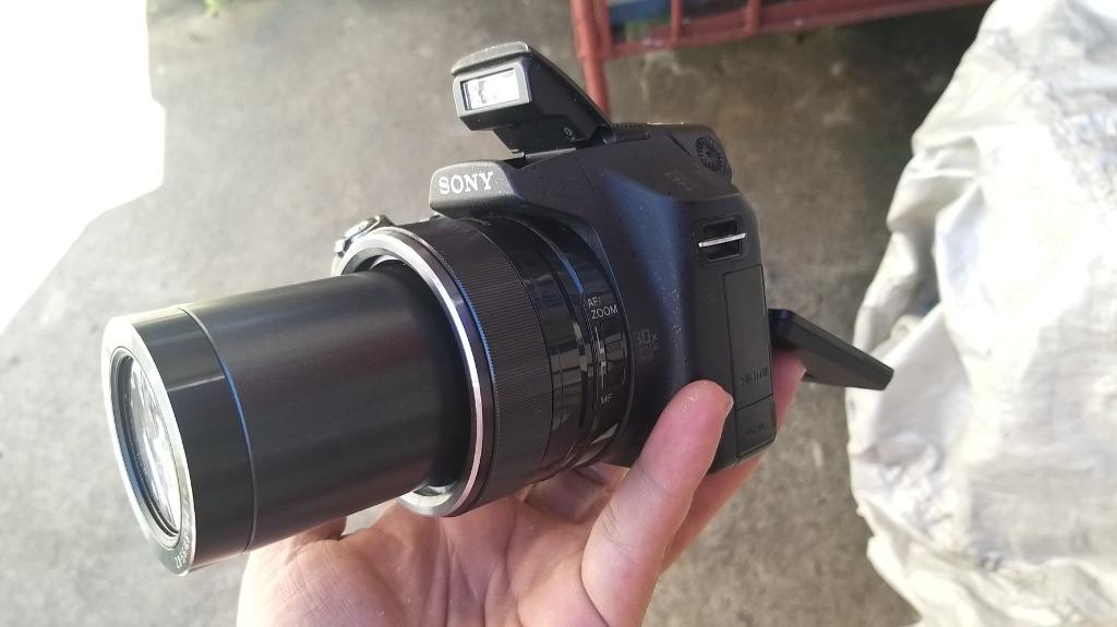 Sony Digital Camera 1080p 60fps video recording tilting screen good for ...