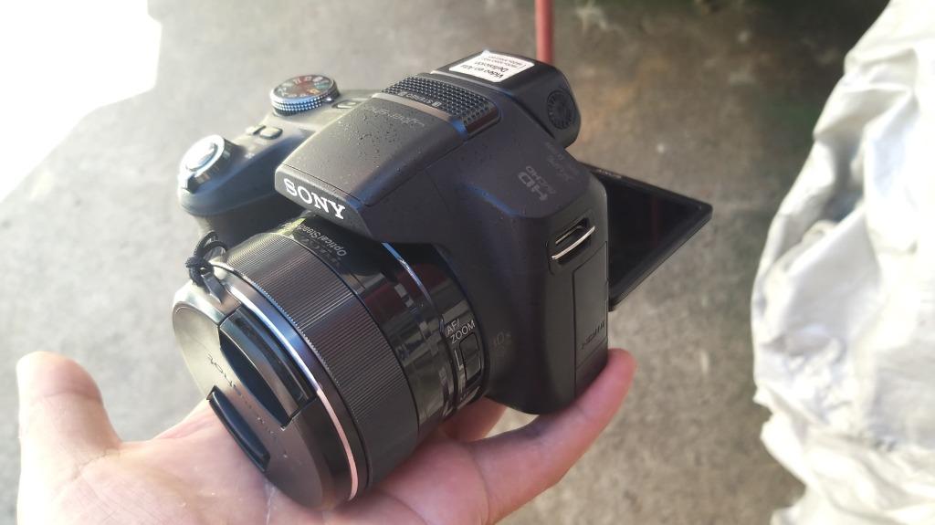 Sony Digital Camera 1080p 60fps video recording tilting screen good for ...