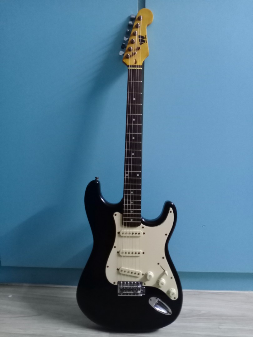 Stratocaster Electric Guitar, Music & Media, Music Instruments on Carousell