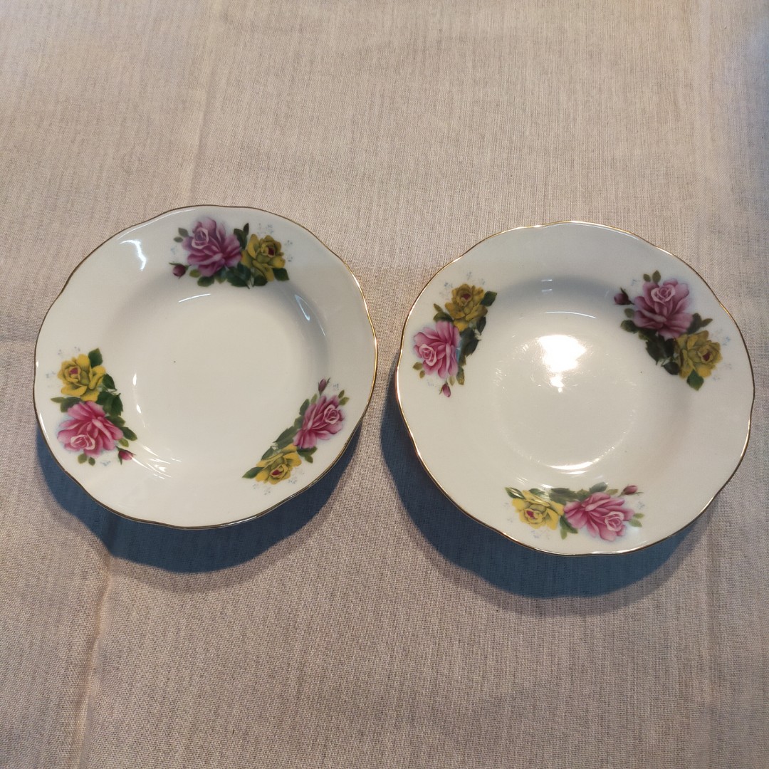 2 bh Piring cekung lawas Made in China motif mawar kuning &pink., Antik ...