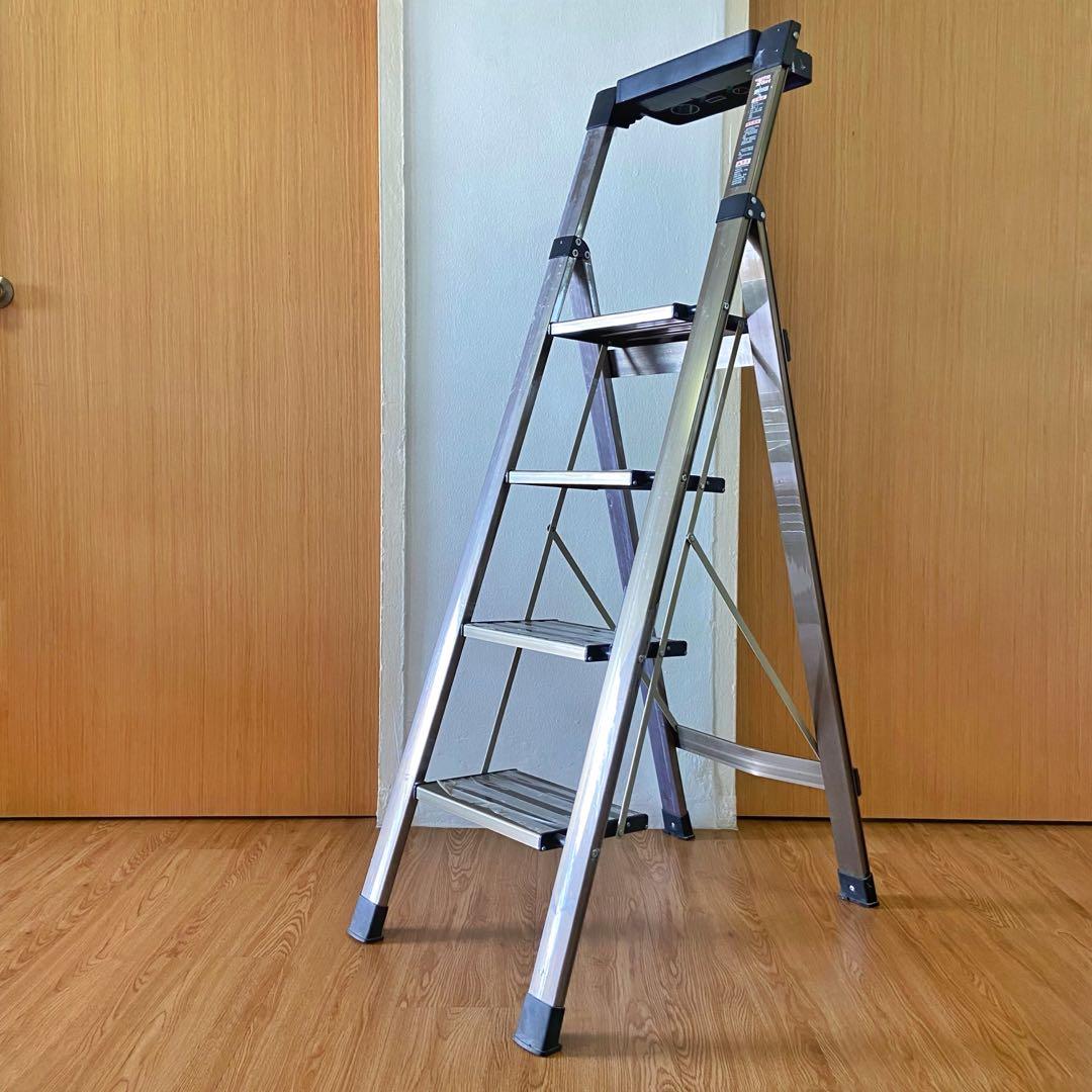 4-step Platform Ladder with Tools Holder, Furniture & Home Living ...