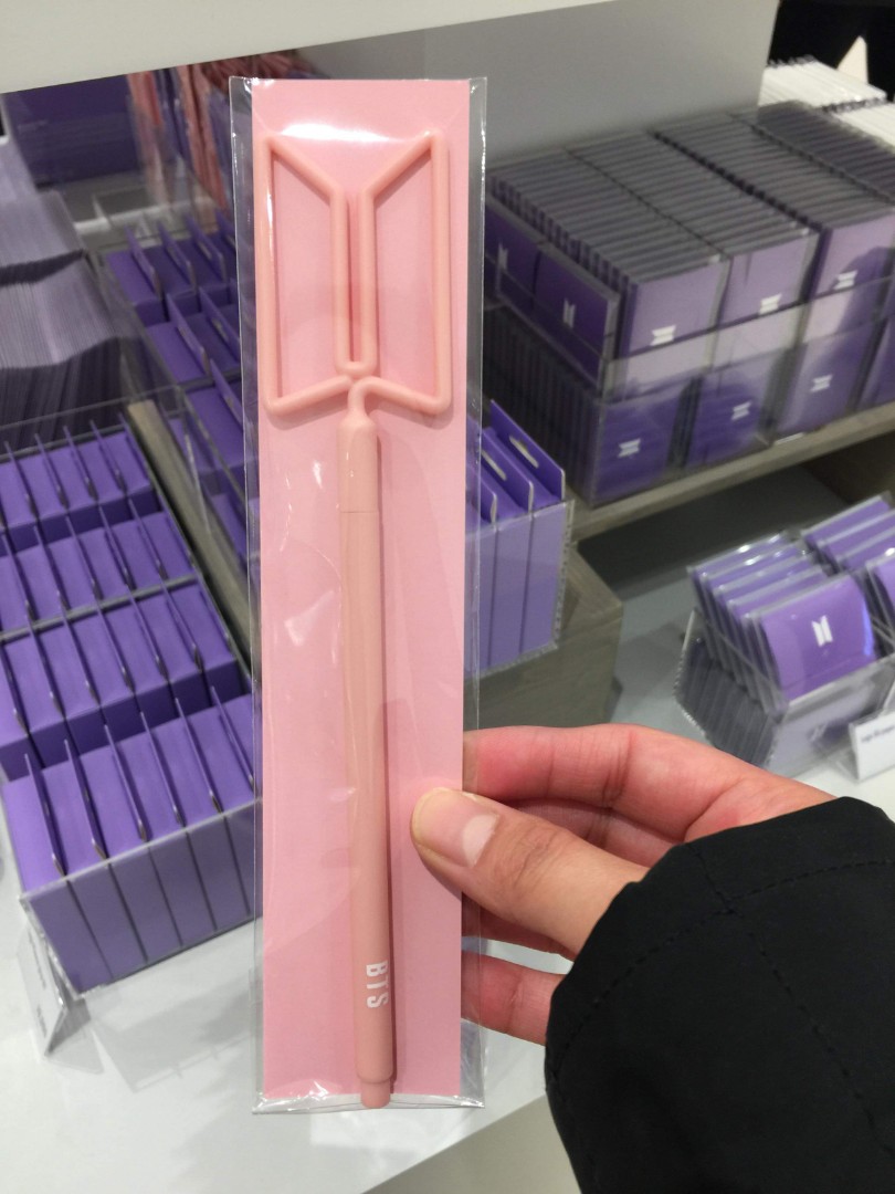 BTS Logo Pen, Hobbies & Toys, Memorabilia & Collectibles, K-Wave on ...