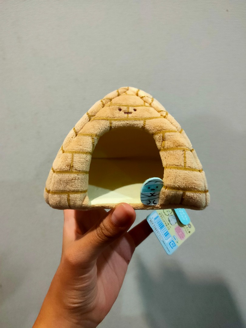 EXCLUSIVE BNWT Sumikko Gurashi Egypt Pyramid House, Hobbies & Toys ...
