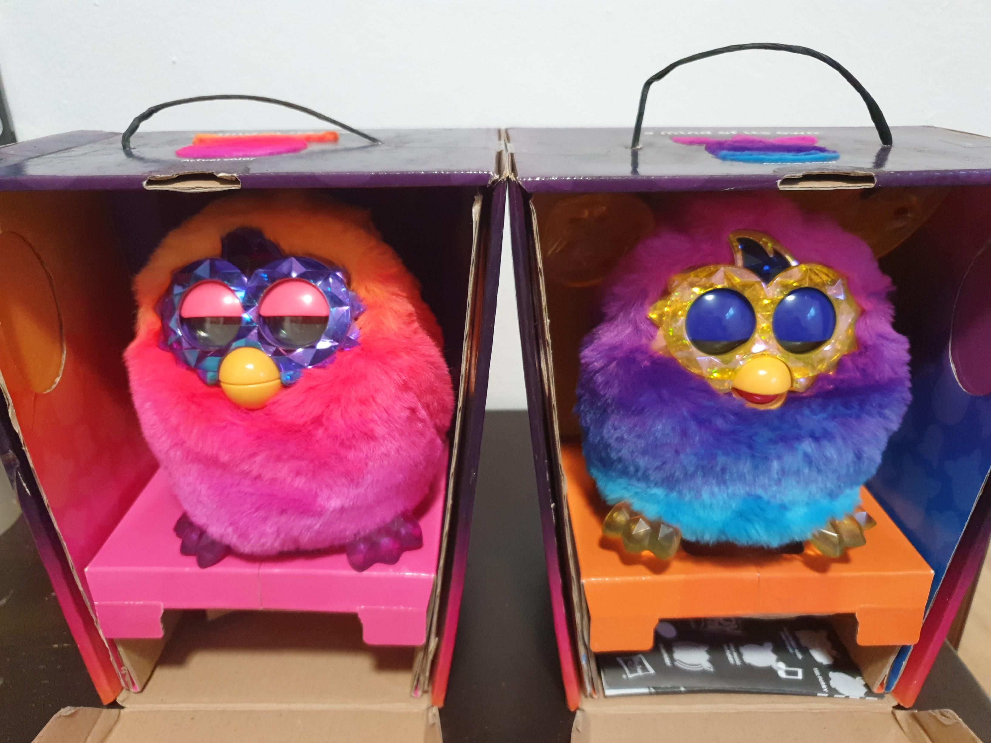 Hasbro Furby Boom crystal series lot of 2, Hobbies & Toys, Toys & Games ...