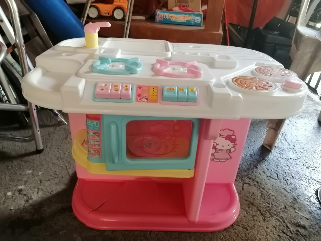 Hello kitty cooking play set, Babies & Kids, Infant Playtime on Carousell