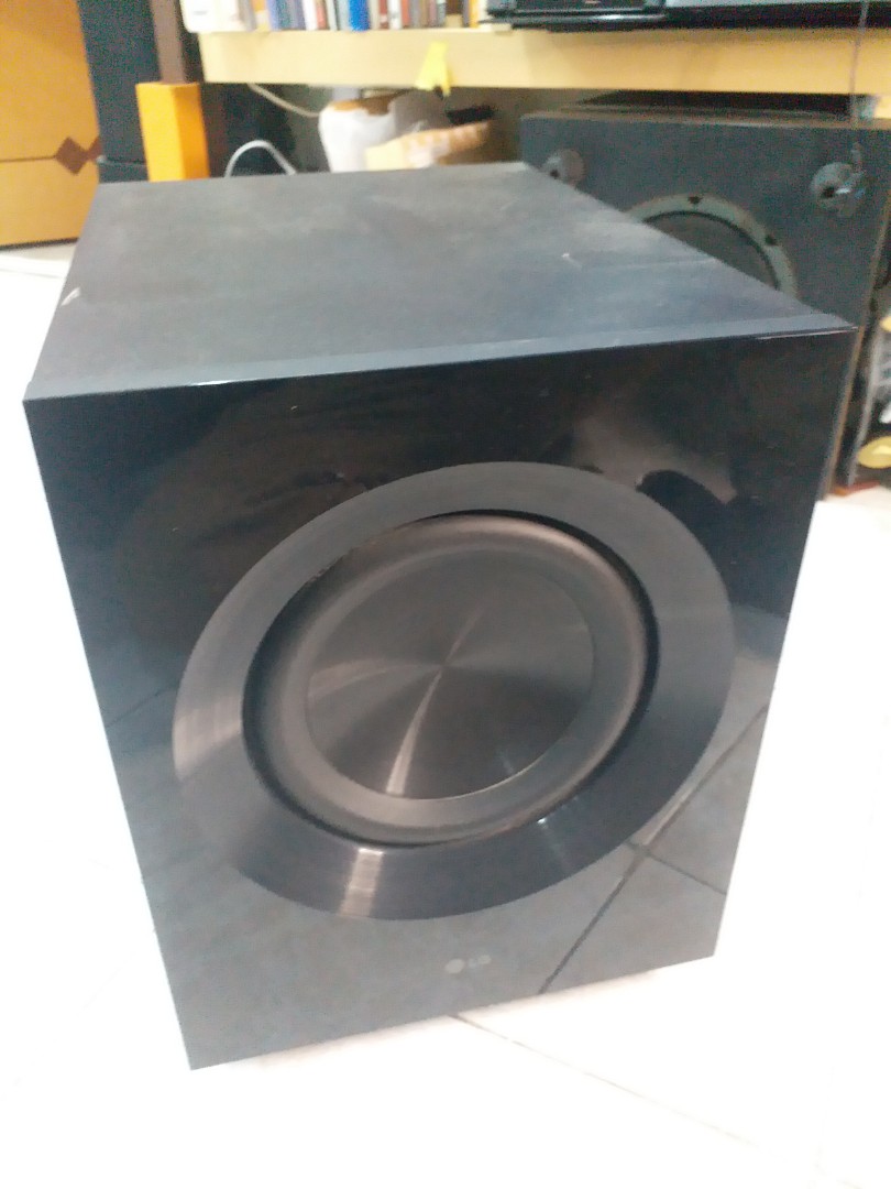 LG Subwoofer, 音響器材, Soundbar、揚聲器、藍牙喇叭、耳擴 - Carousell