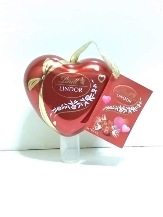 Lindt Lindor Heart Shaped Swiss Chocolate 37 grams, Food & Drinks ...