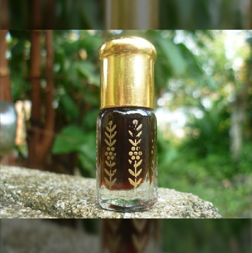 Authentic Oud oil, Beauty & Personal Care, Fragrance & Deodorants on ...