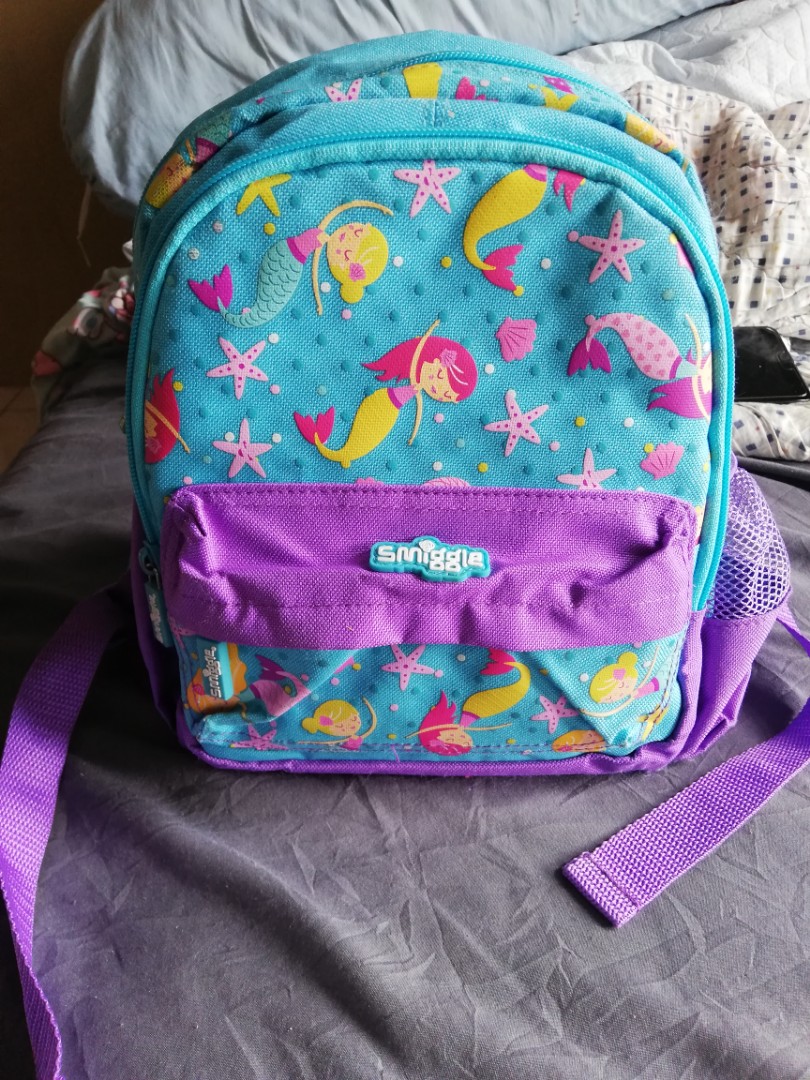 Smiggle beg, Babies & Kids, Going Out, Diaper Bags & Wetbags on Carousell