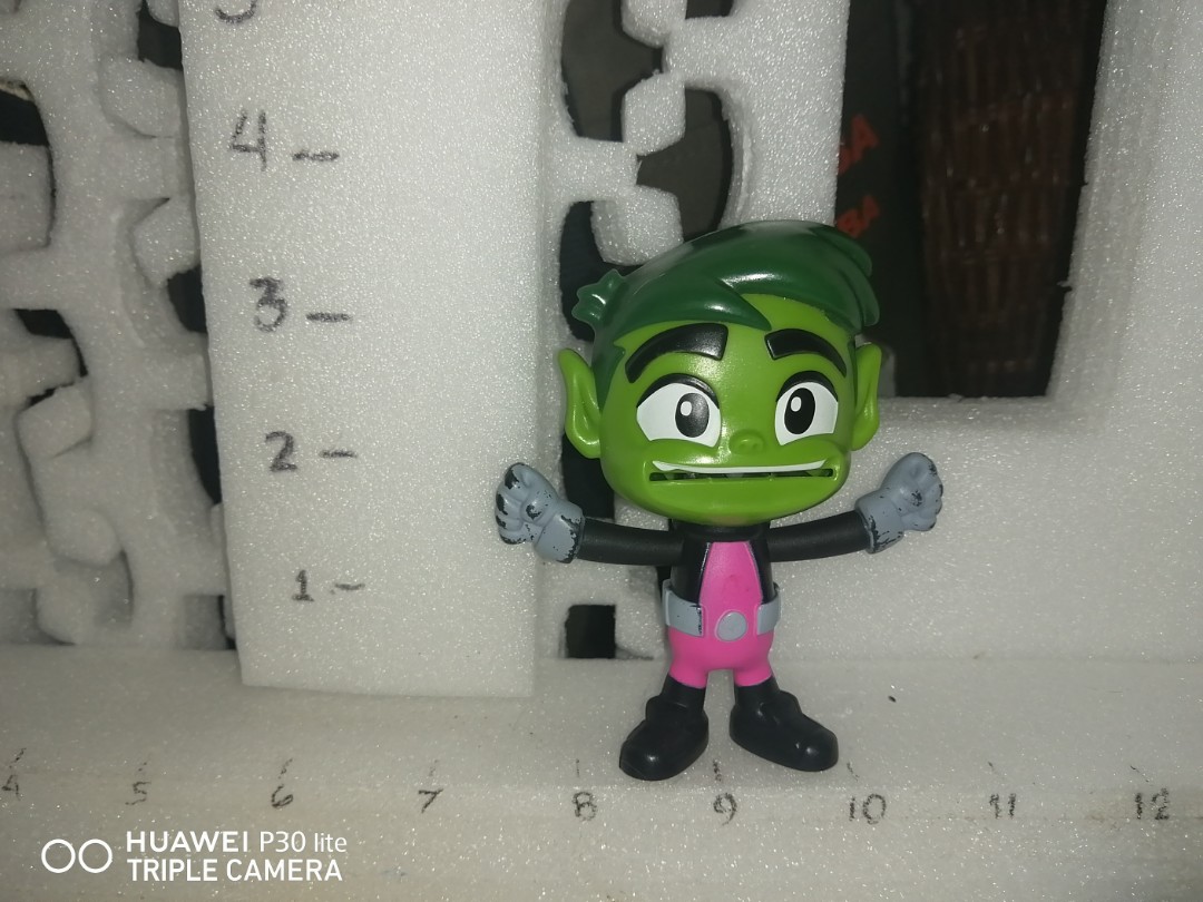Teen Titans Beast Boy Cake Topper Toy Display, Hobbies & Toys, Toys ...