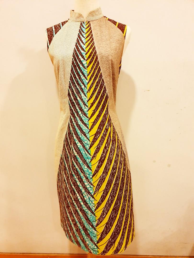 Tong Tong 3-fabric Panel Cheongsam, Women's Fashion, Tops, Sleeveless ...