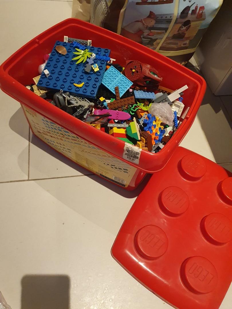 Tub of Lego, Hobbies & Toys, Toys & Games on Carousell