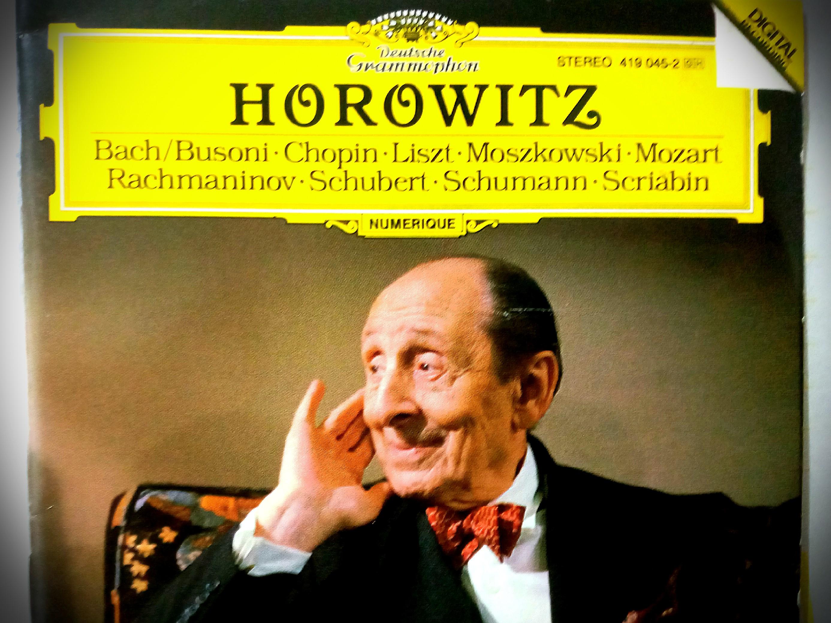 CD "HOROWITZ" The Legendary Russian Pianist performs works by: BACH-BUSONI / MOZART / CHOPIN ...