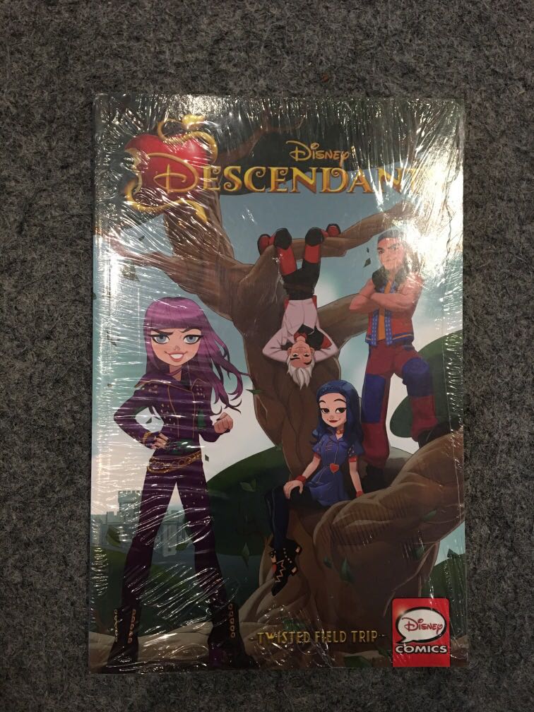 Disney Descendants, Buku & Alat Tulis, Buku Anak-Anak di Carousell