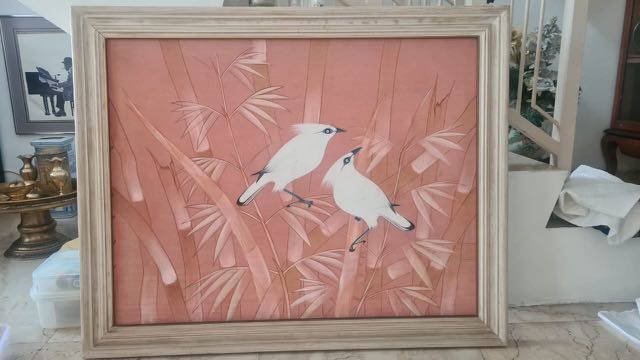Lukisan Burung Frame Kayu, Perabotan Rumah di Carousell