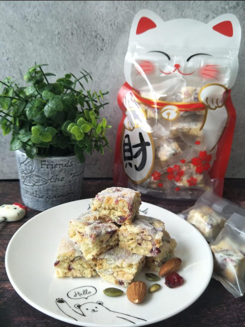 Snow flakes 雪花酥 100g on Carousell