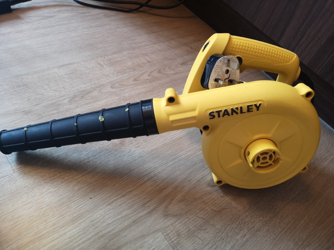 Stanley leave blower, Furniture & Home Living, Gardening, Grass Mowers ...