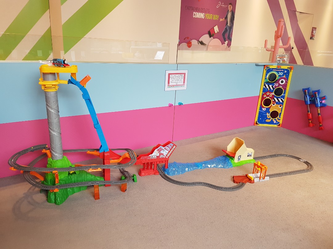 THOMAS ＆ FRIENDS SKY HIGH BRIDGE JUMP TRACKMASTER, Hobbies & Toys, Toys ...