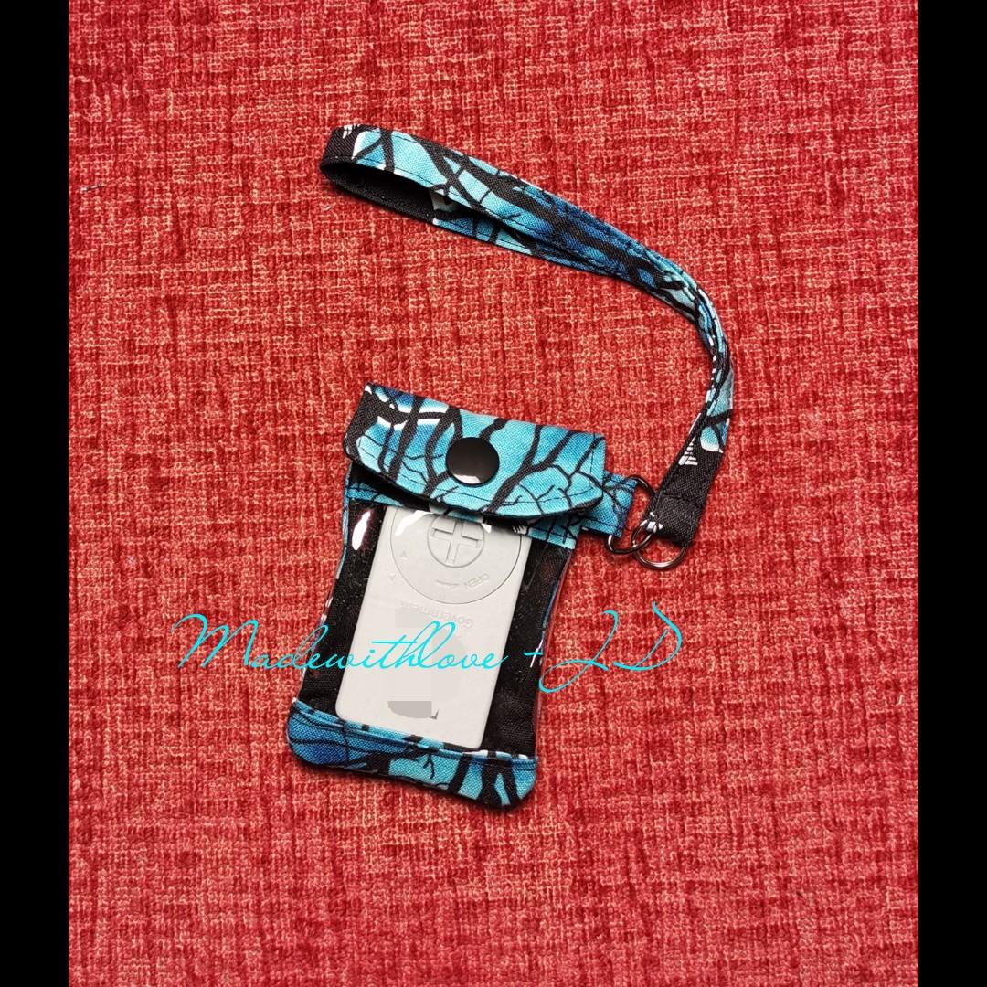 Trace together token pouch with clear vinyl for scanning of QR, Hobbies ...