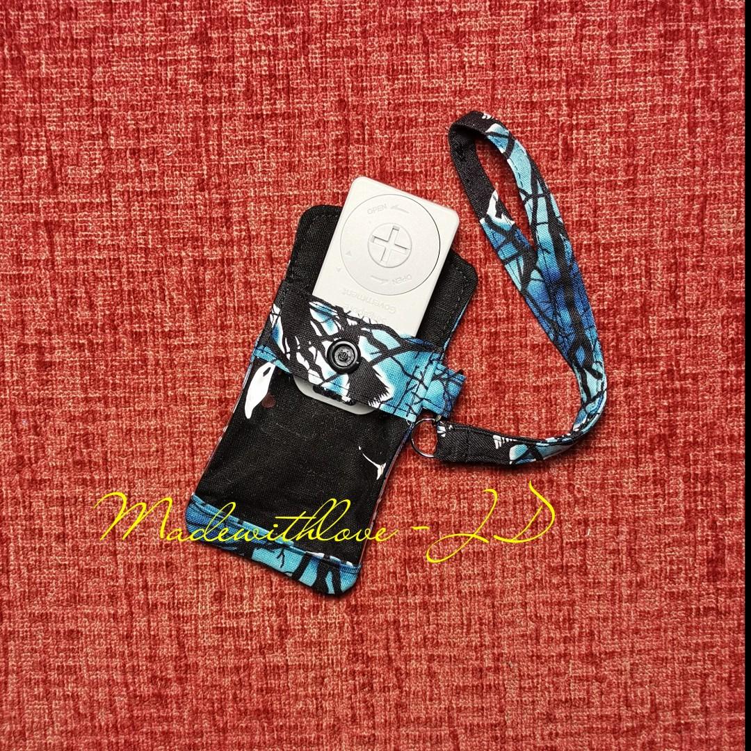 Trace together token pouch with clear vinyl for scanning of QR, Hobbies ...