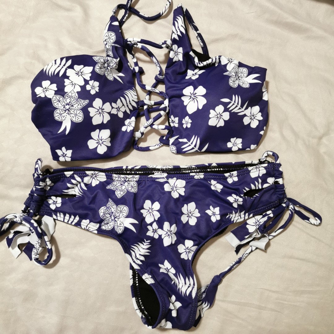 Floral bikini, Women's Fashion, Swimwear, Bikinis & Swimsuits on Carousell