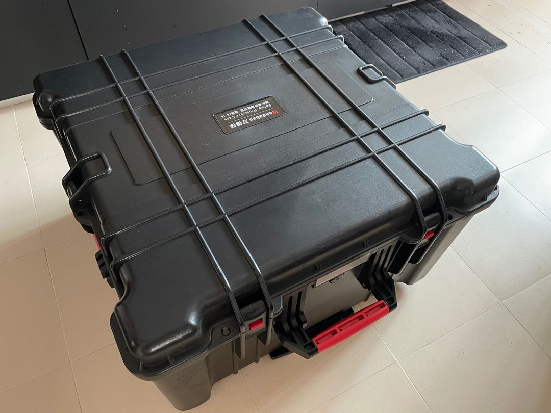 Large flight case hard like pelican with wheels, Photography, Video ...
