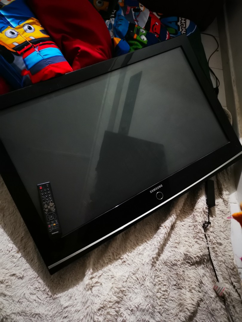 Samsung Plasma TV 44 inch, TV & Home Appliances, TV & Entertainment, TV ...