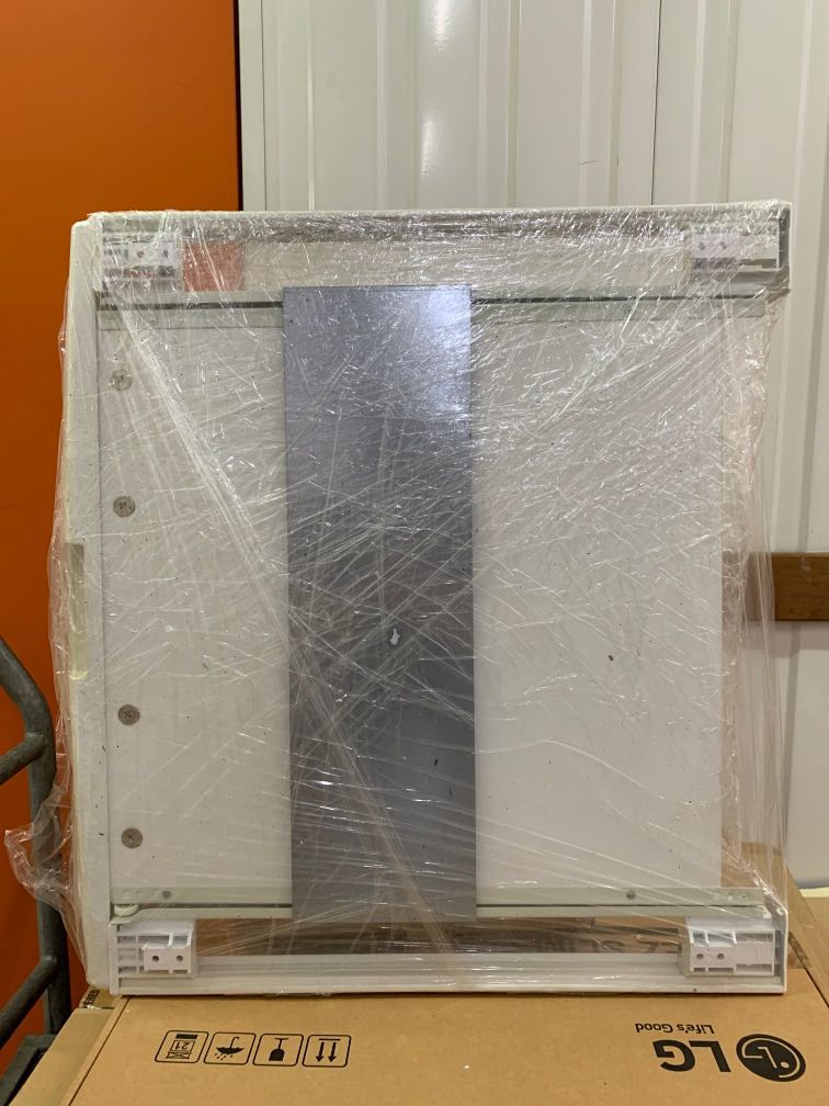 Stacking kit with pull-out shelf, Home Appliances, Cleaning & Laundry ...