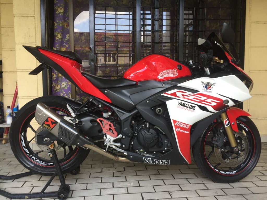 Yamaha R25 V1 Full Accessories, Low Mileage & PC5 Installed, Motorbikes ...