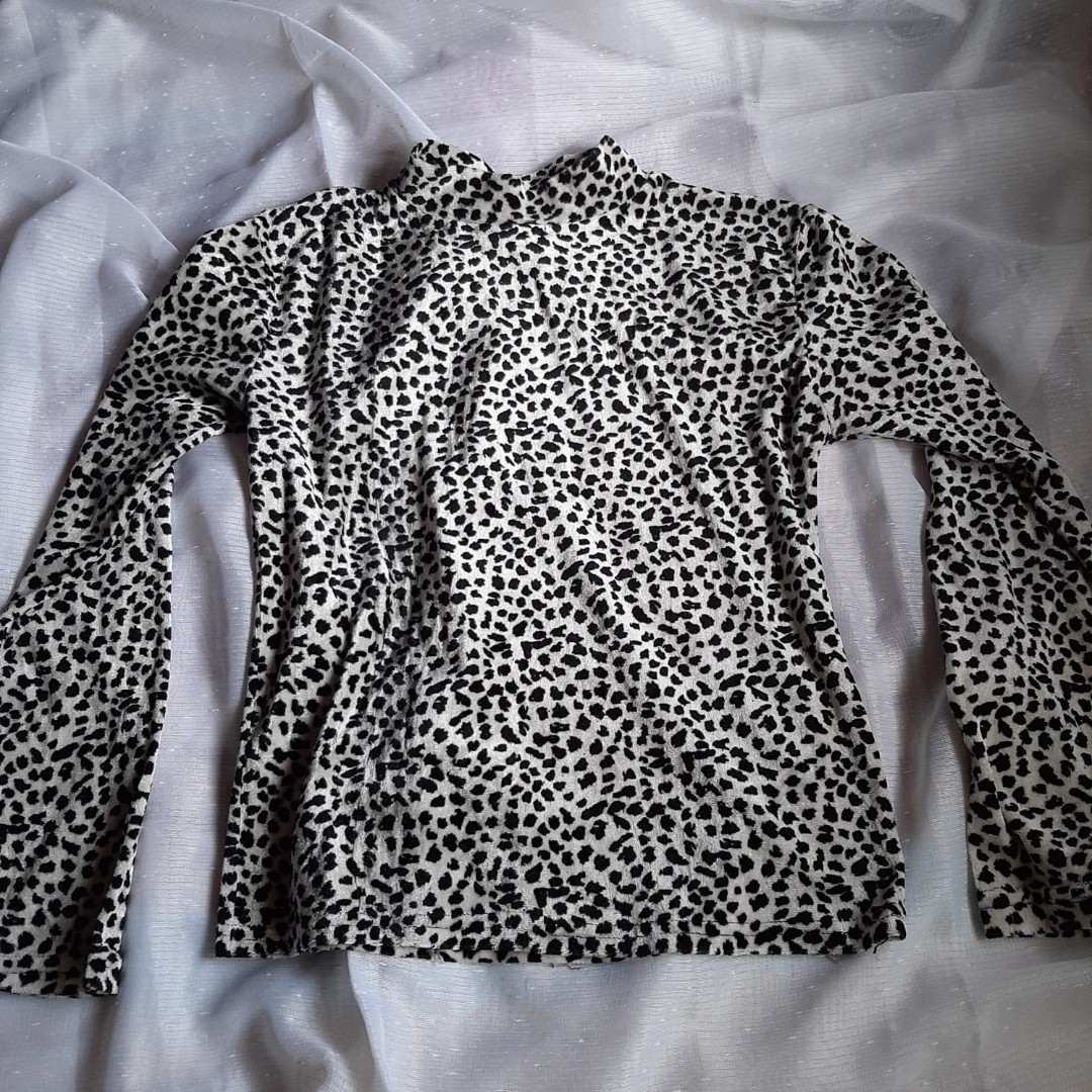 Animal Print Turtle Neck, Women's Fashion, Tops, Blouses on Carousell