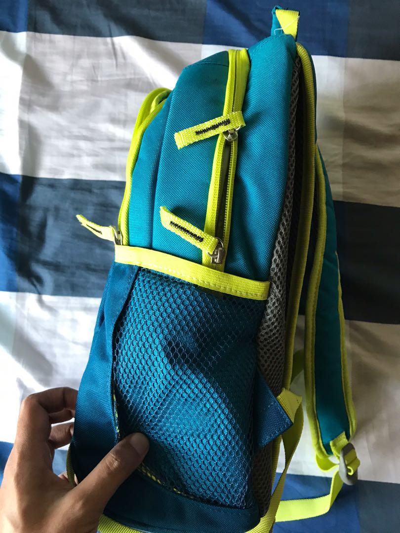 Coleman 10L Insulated Leak Proof Backpack, Men's Fashion, Bags ...