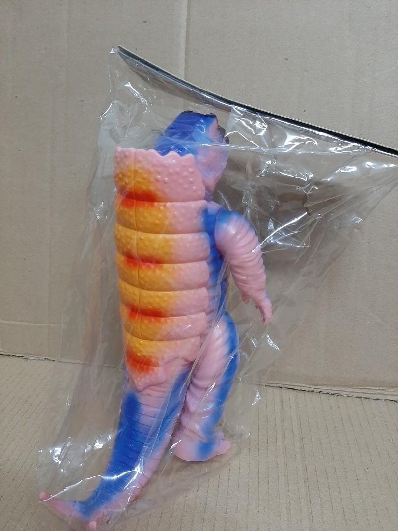 KEMULAR Bullmark Monster Ultraman Kaiju Sofubi VINYL Figure, Hobbies ...