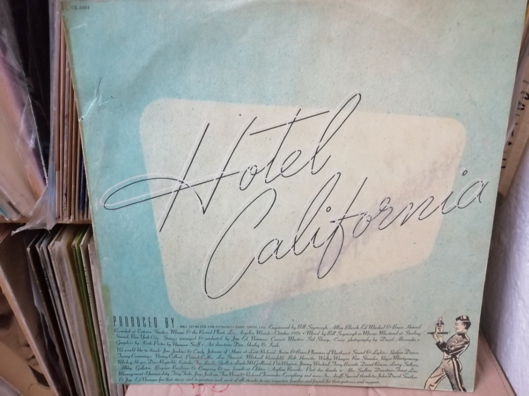 12" Hotel California LP 黑膠碟 唱片, 興趣及遊戲, 音樂樂器 & 配件, 音樂與媒體 - 黑膠碟 - Carousell