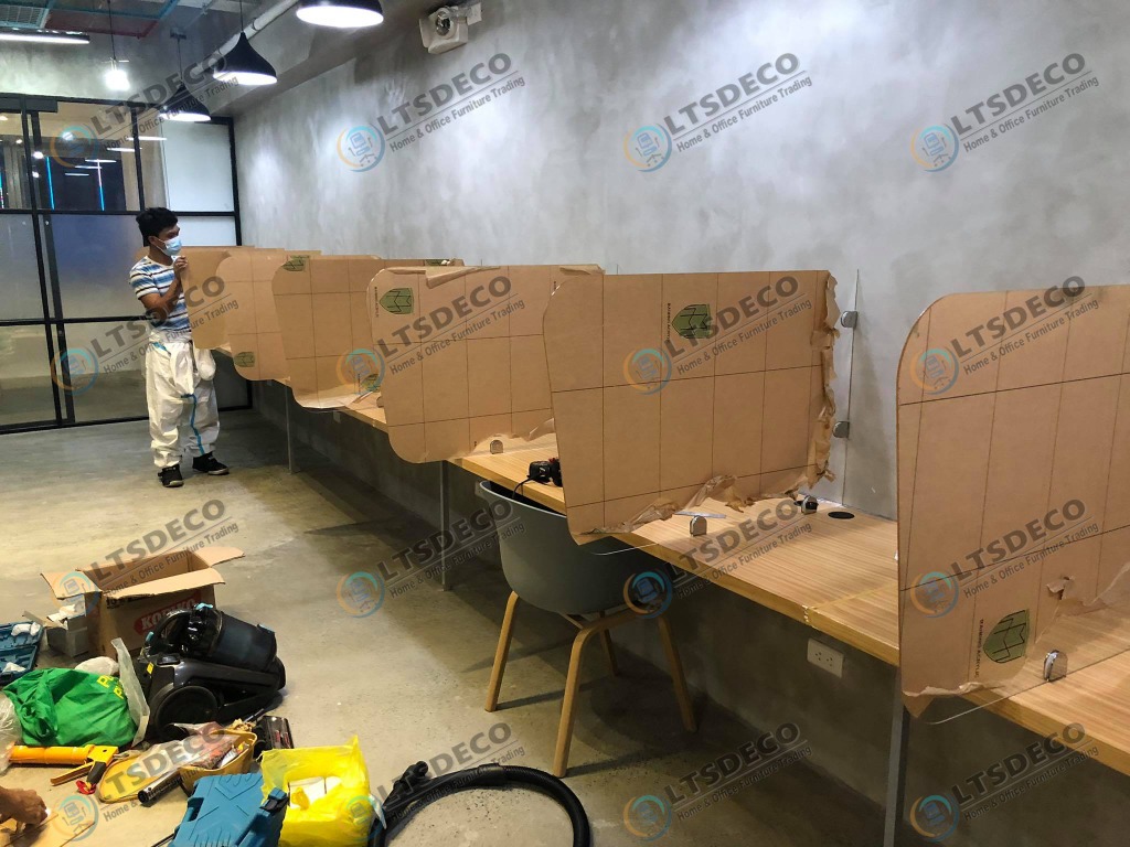 ACRYLIC BARIER OFFICE FURNITURE/PARTITIONS, Furniture & Home Living ...