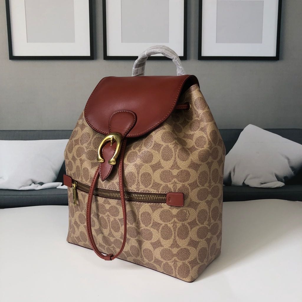 Coach Evie Backpack, Women's Fashion, Bags & Wallets, Backpacks on ...