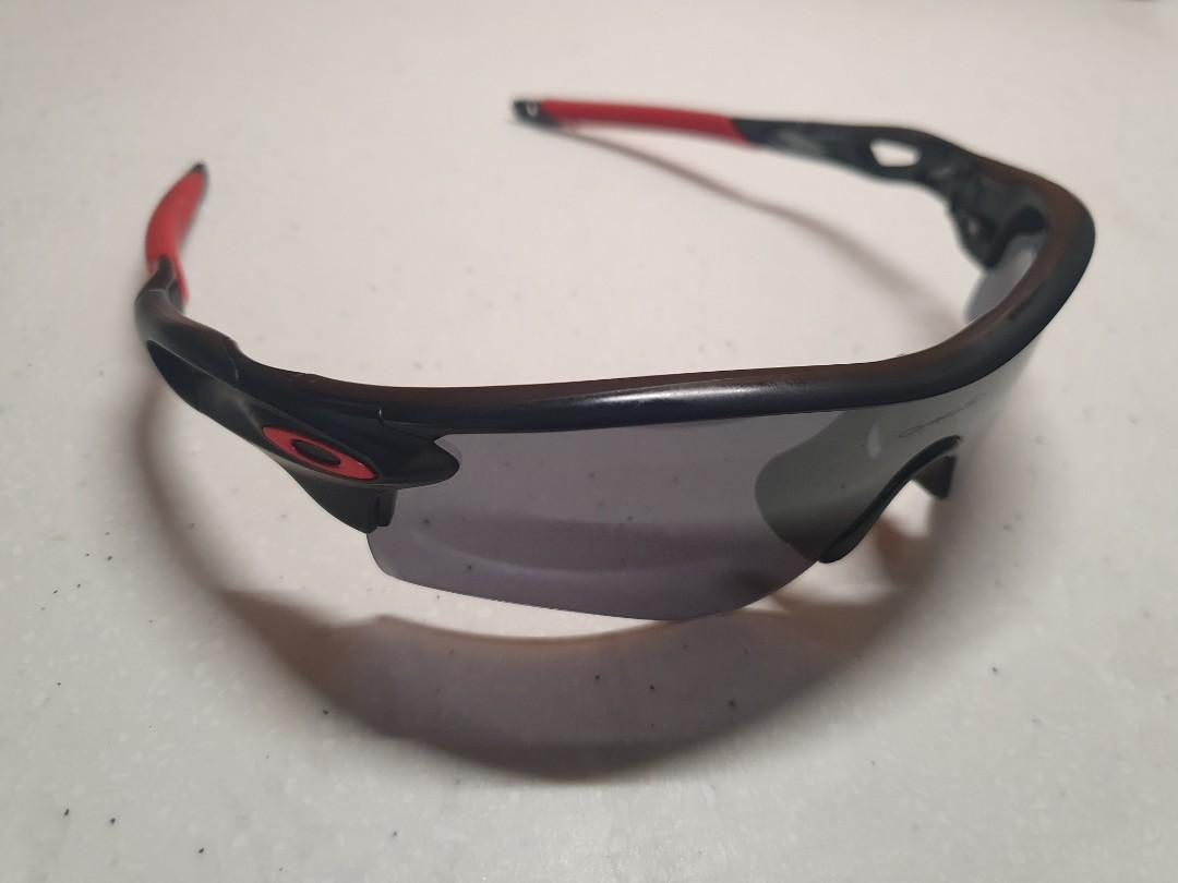 Oakley radarlock, Men's Fashion, Watches & Accessories, Sunglasses ...