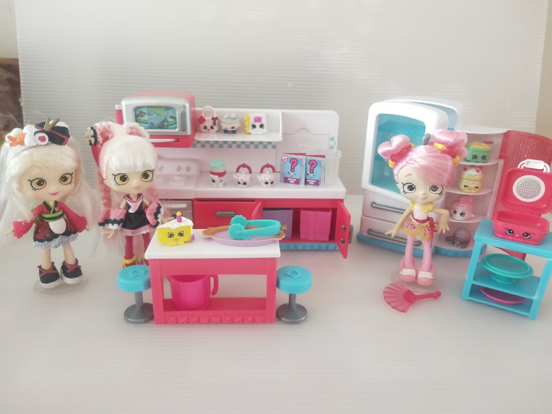 Shopkins Kitchen Set, Hobbies & Toys, Toys & Games on Carousell