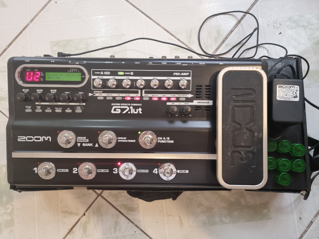 Zoom G7.1ut Tube Guitar Multi FX, Hobbies & Toys, Music & Media ...