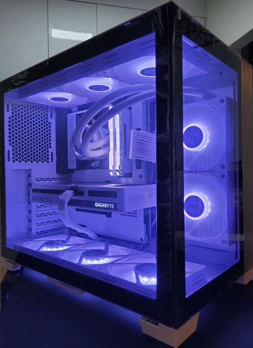 KenKel Tech Gaming PC Showcase Series - Lian Li O11 Mini White w ...