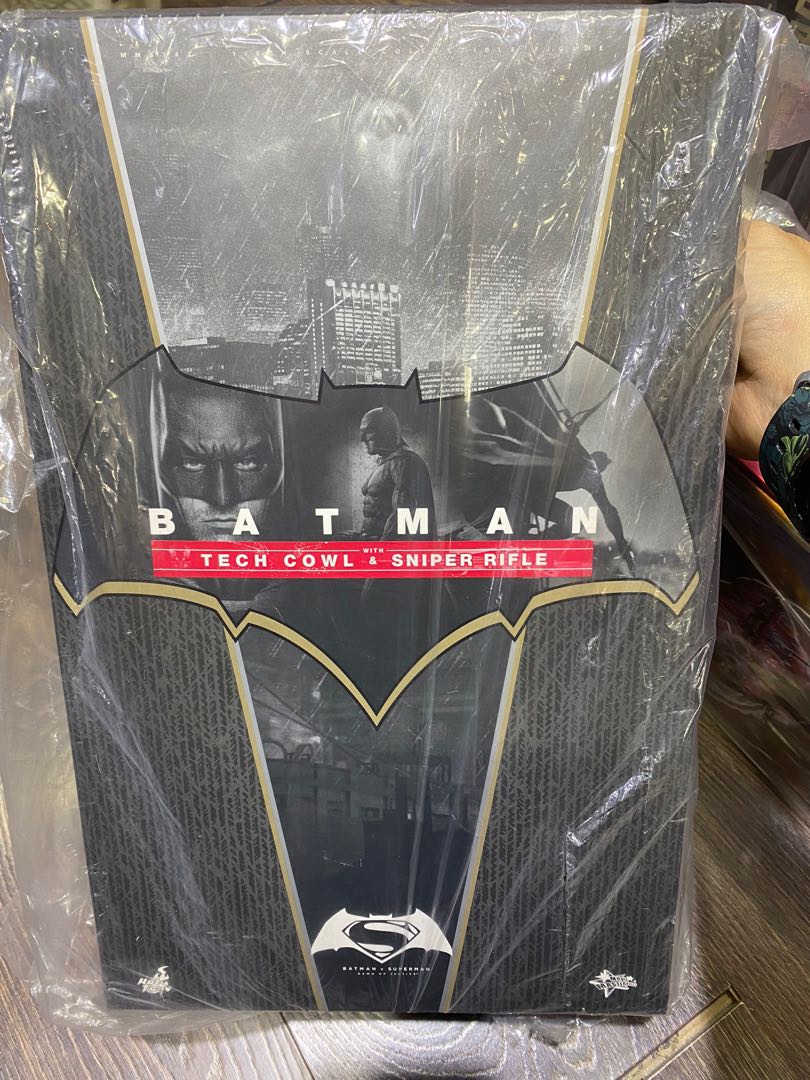 Mms342 hottoys 1:6 batman tech cowl & sniper rifle mms342 batman vs ...