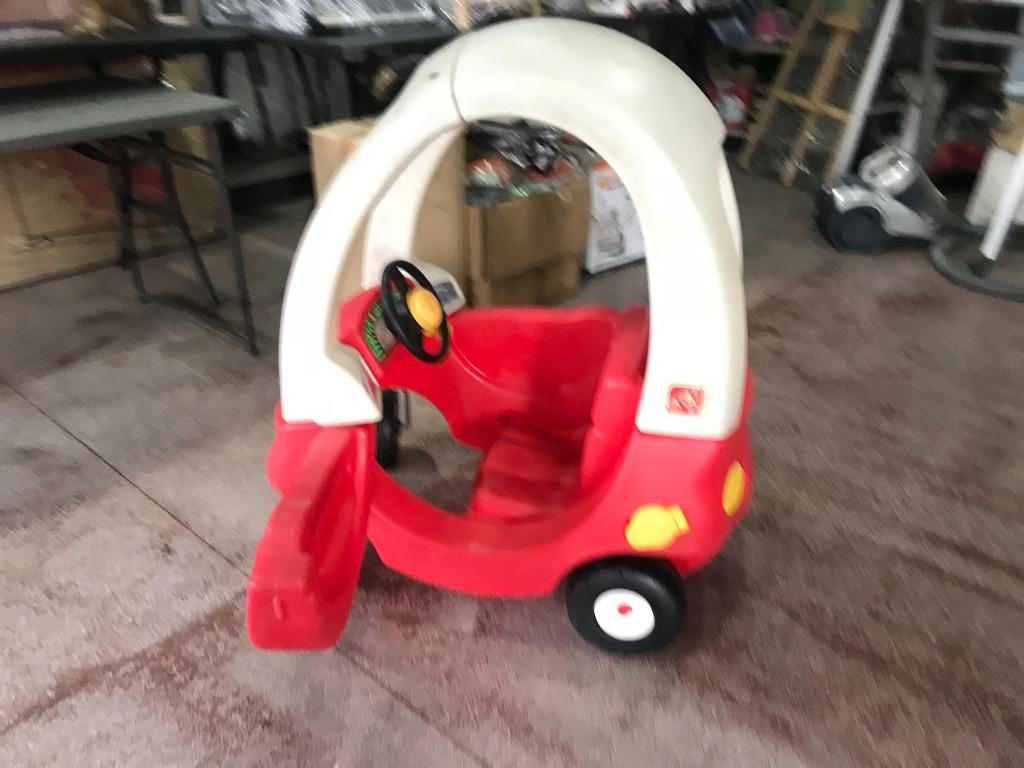 Step 2 Little Tikes Red Car Ride on, Hobbies & Toys, Toys & Games on ...