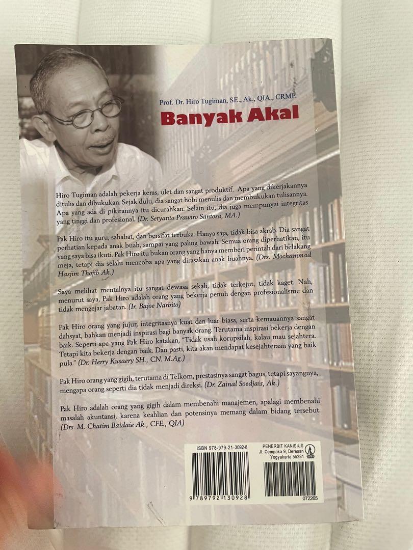 Buku banyak Akal prof Hiro Tugiman, Buku & Alat Tulis, Buku di Carousell