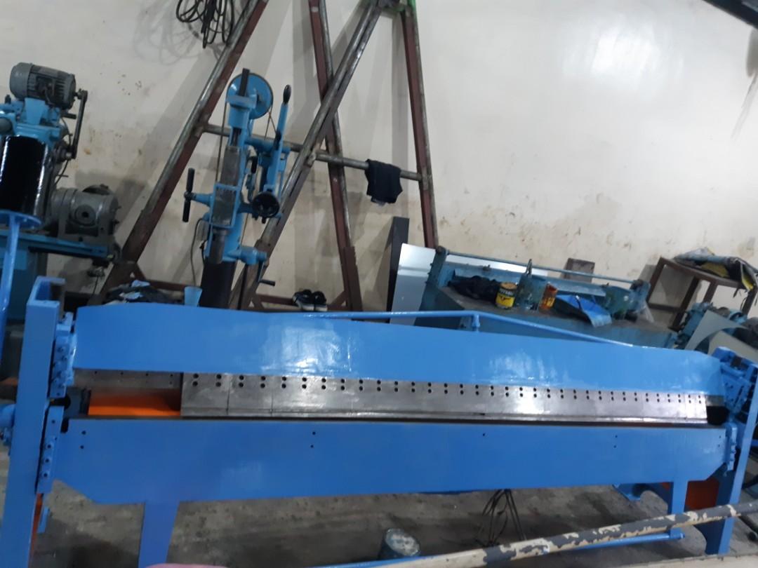 Box bender, Commercial & Industrial, Industrial Equipment on Carousell