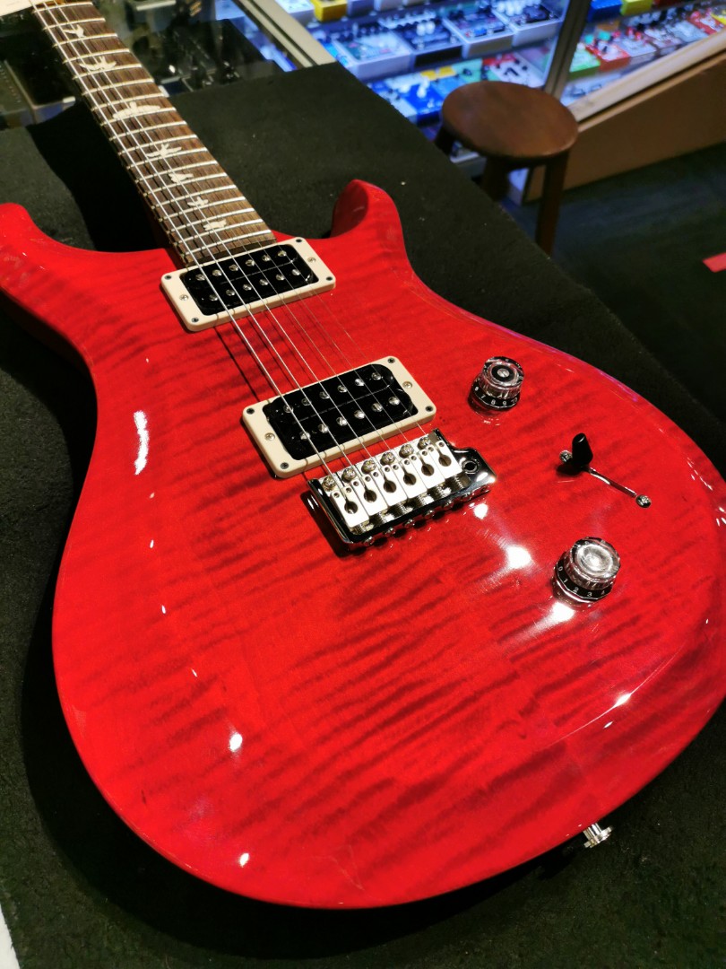 PRS S2 Custom 22 Scarlet Red, Hobbies & Toys, Music & Media, Musical ...